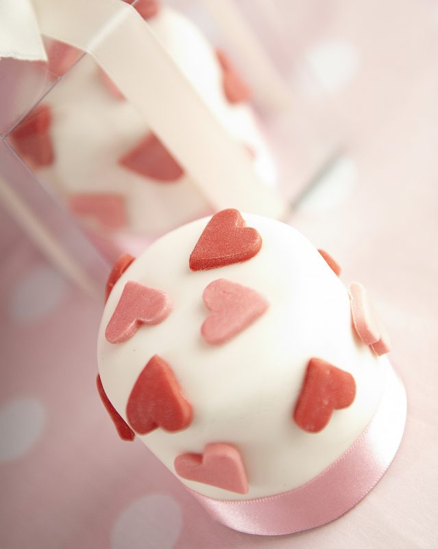 Miniature Cakes | Mini Cakes | Cakes by Robin