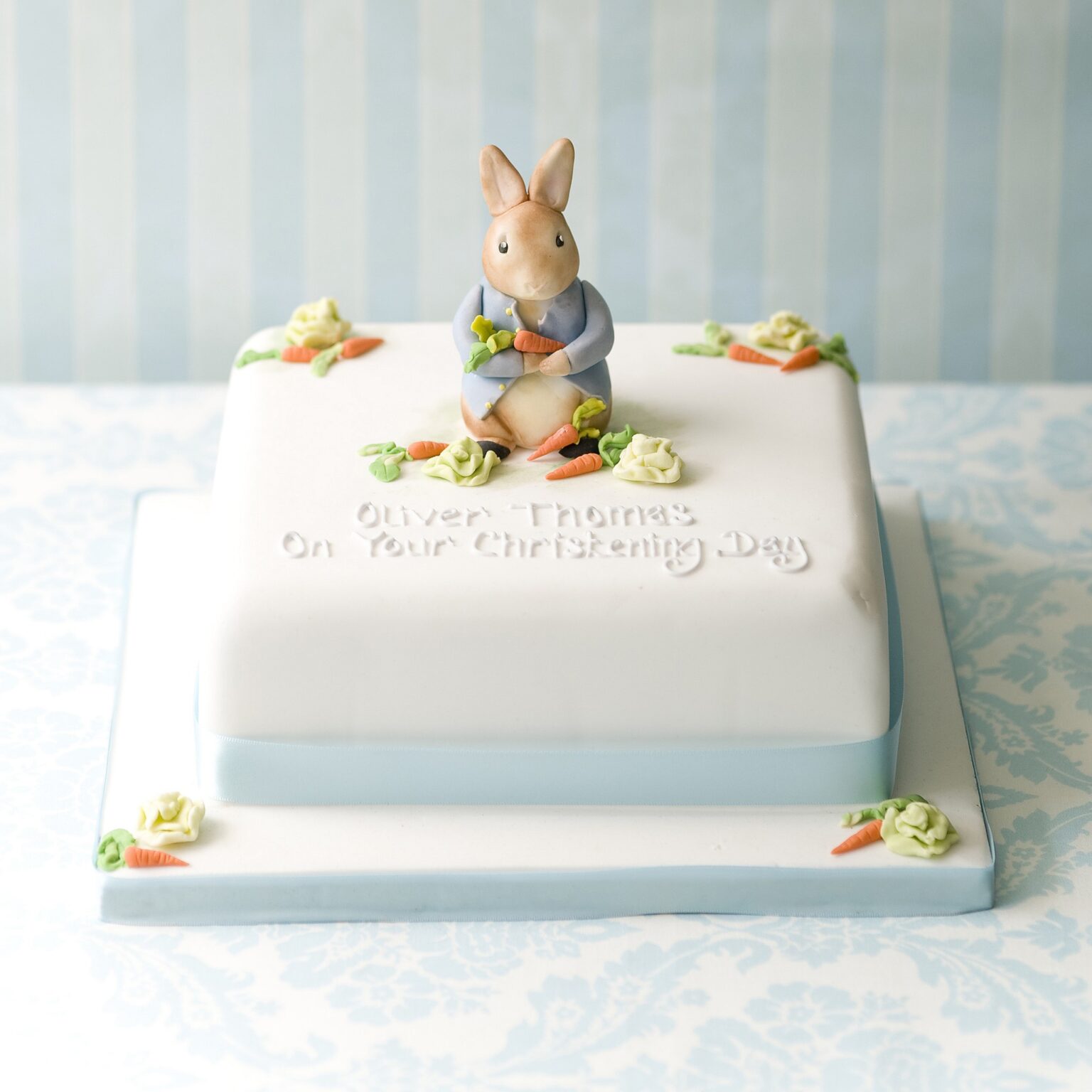 Cakes to Order London | Bespoke Cakes | Cakes By Robin