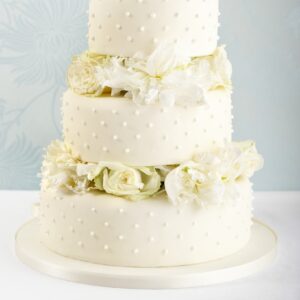Traditional Wedding Cakes Delivered in London | Cakes by Robin